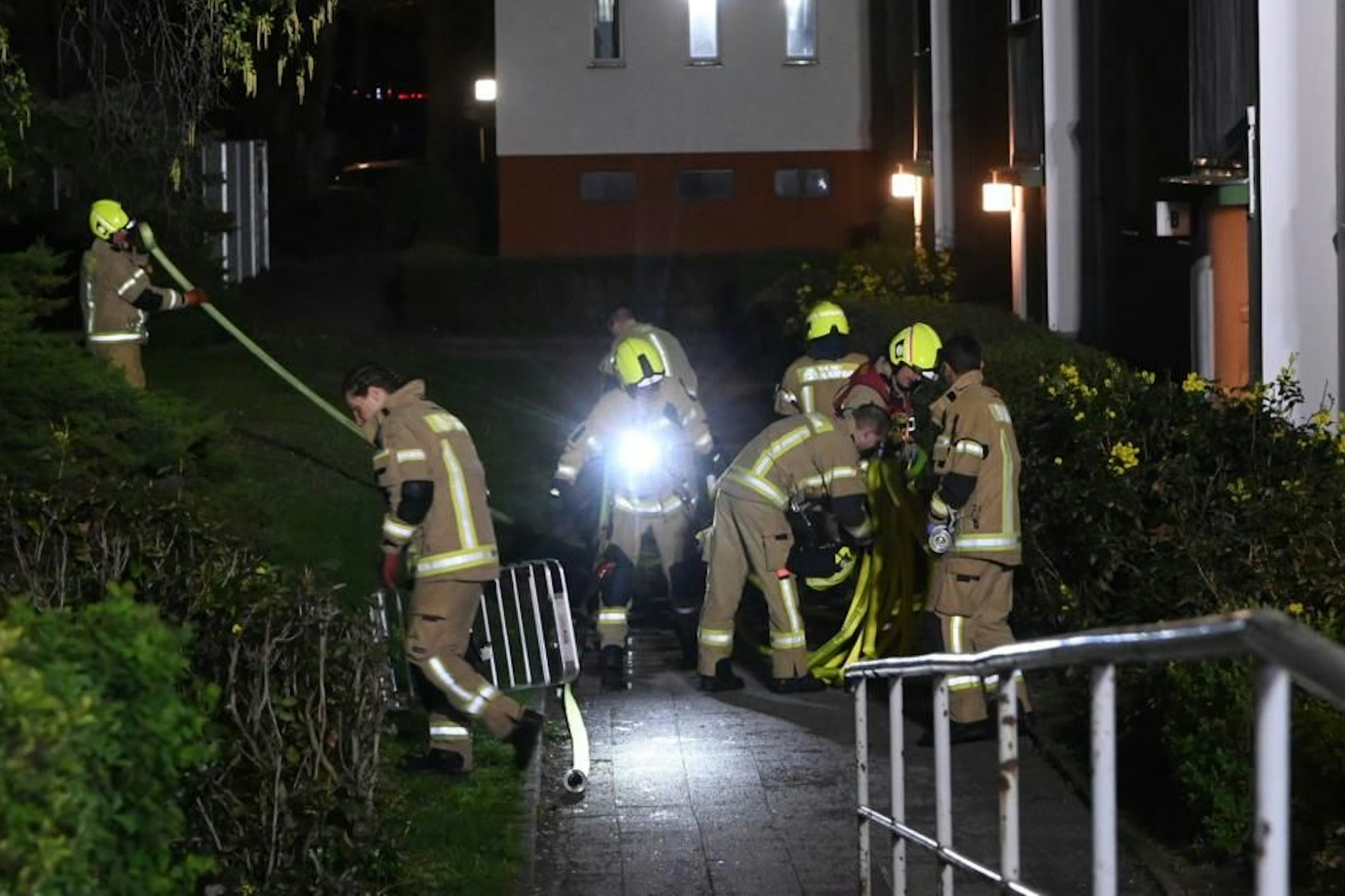 Wohnung in Flammen: Frau stirbt bei Feuer im Wedding