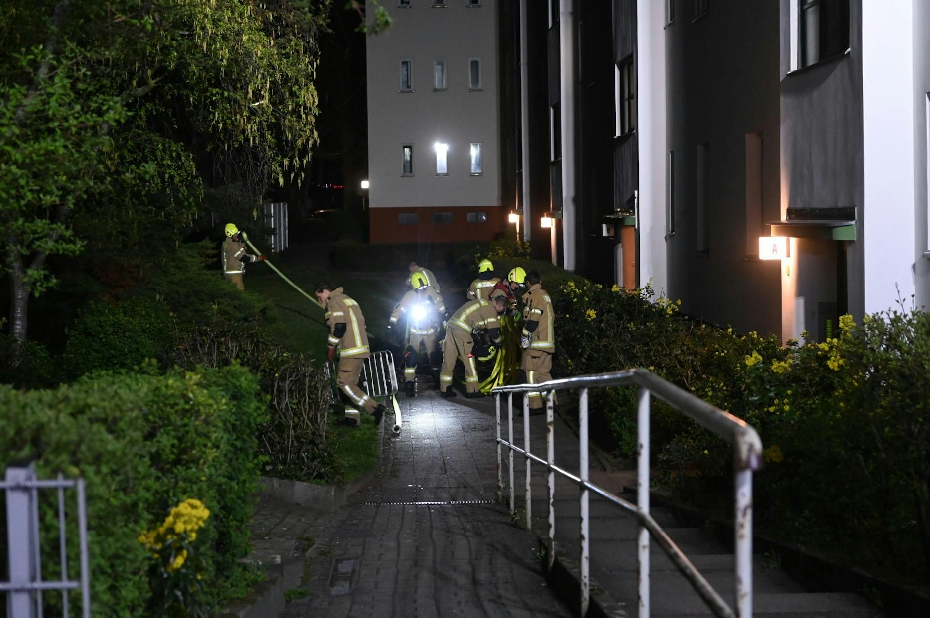 Wohnung in Flammen: Frau stirbt bei Feuer im Wedding