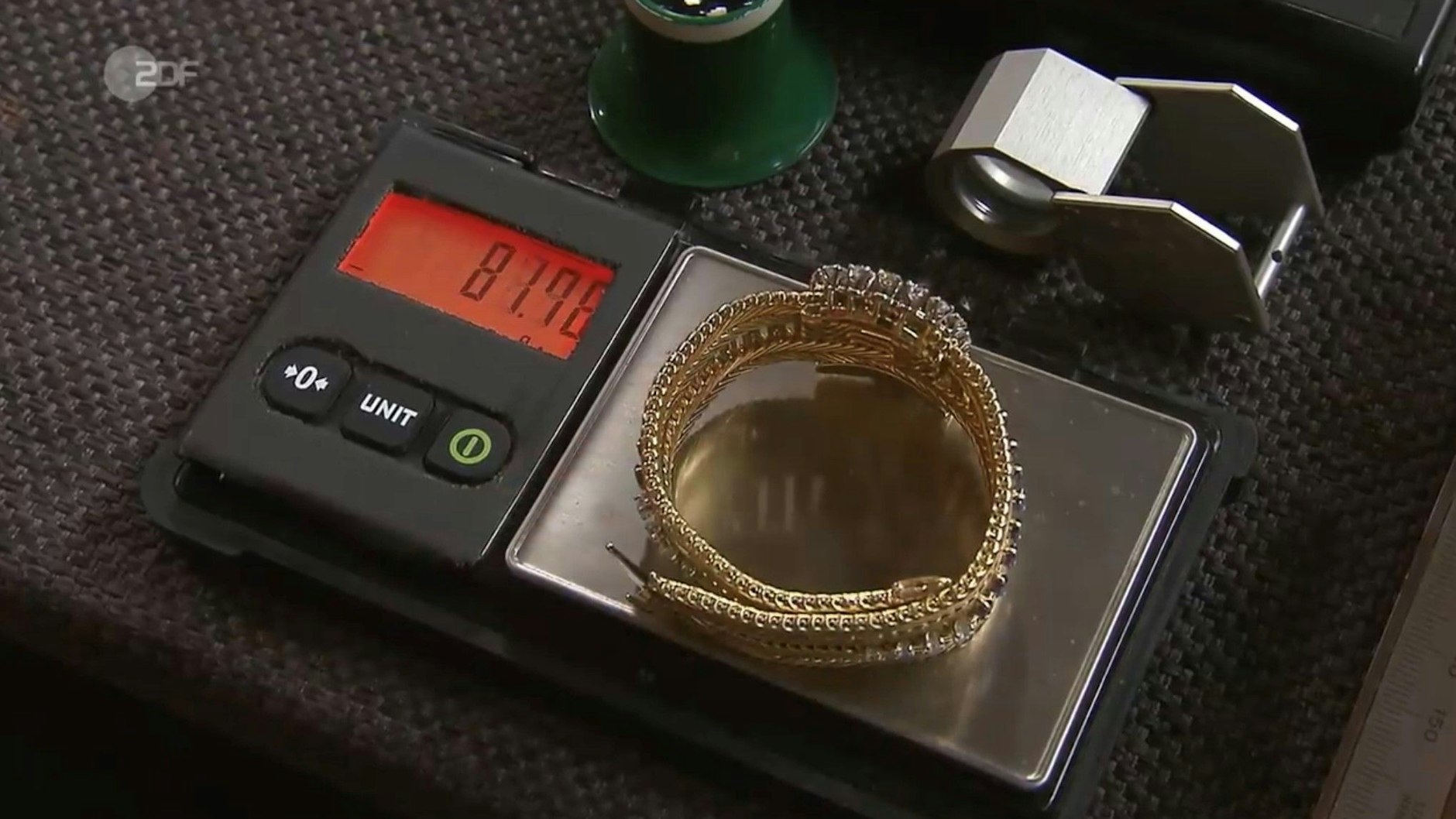 Spektakel bei „Bares für Rares“: Echter Glücksfall statt ab in den Abfall