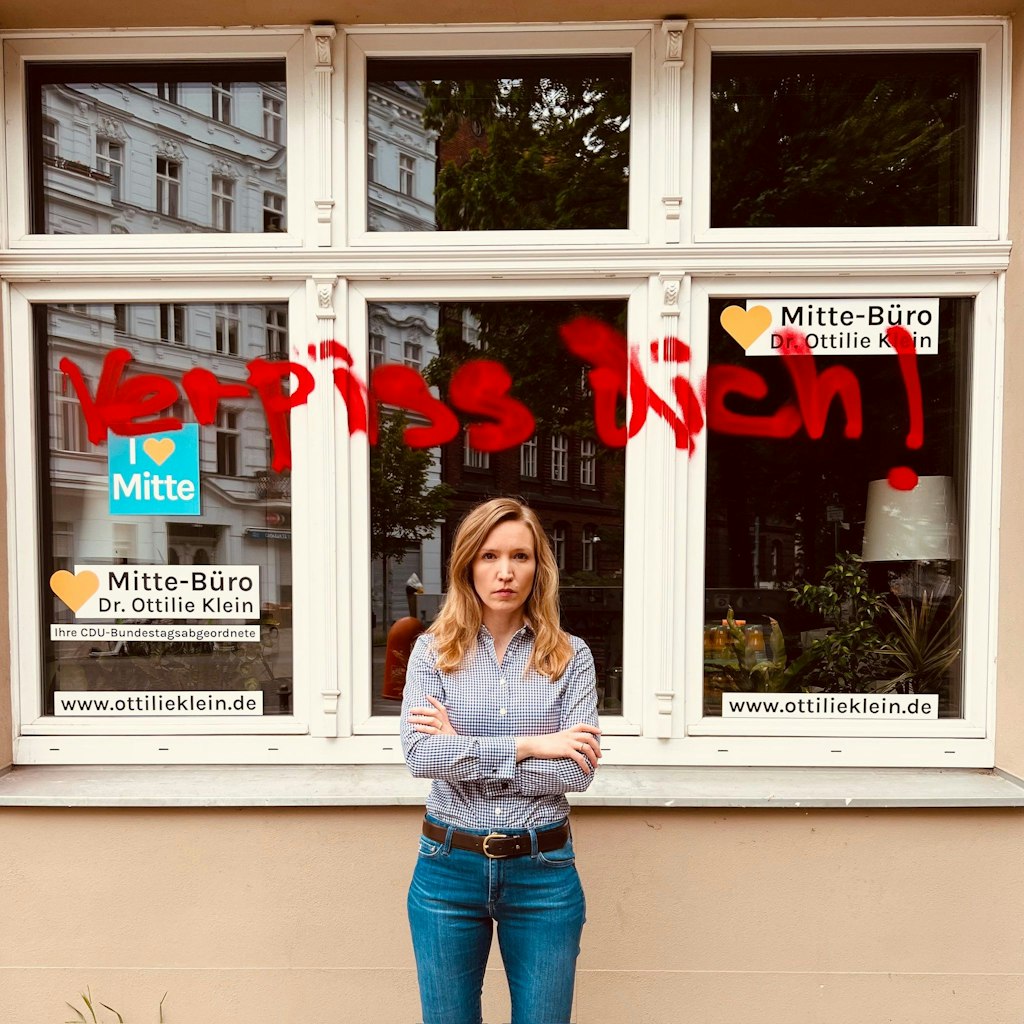 Wahlkreisbüro von Ottilie Klein (CDU) in Berlin-Moabit beschmiert