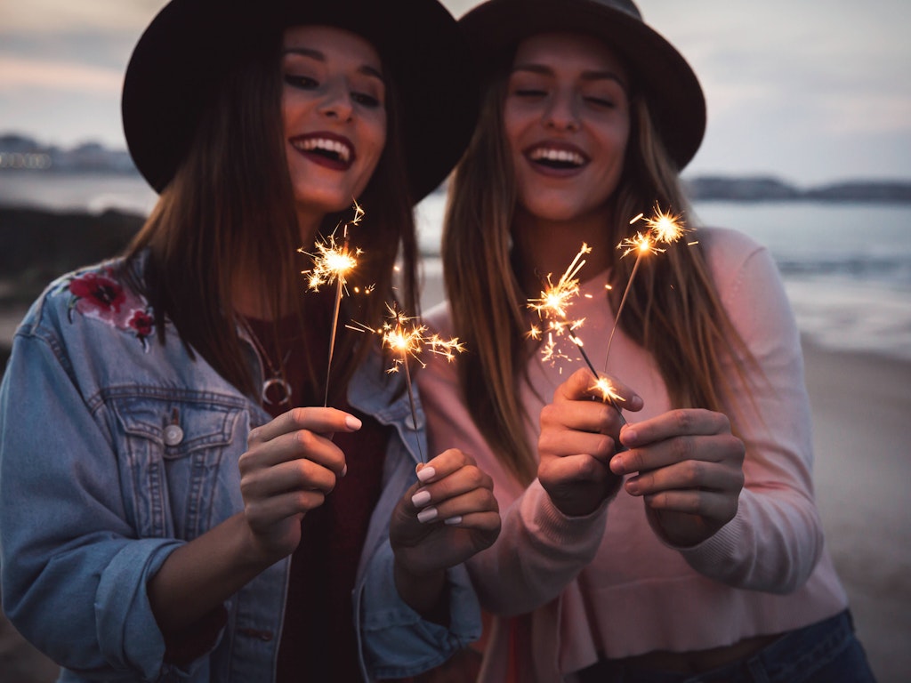 Laut Horoskop Diese 3 Sternzeichen Sind Die Besten Freunde