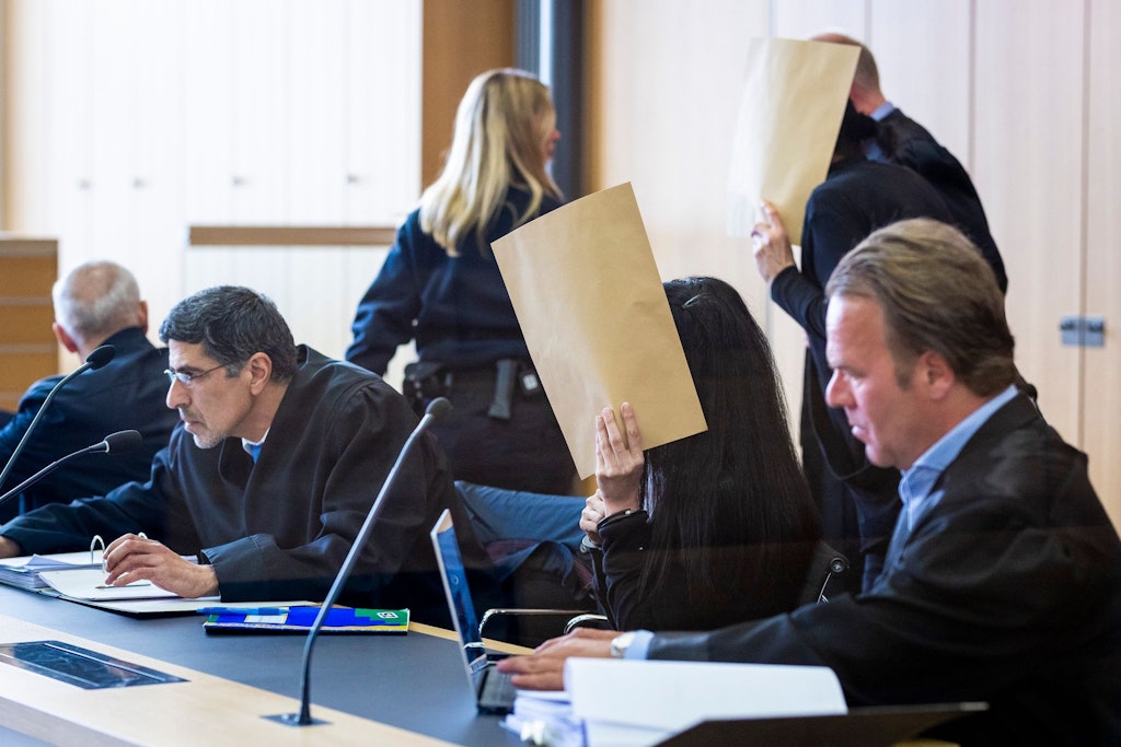 Anstiftung zum Mord? - Mutter und Tochter schweigen