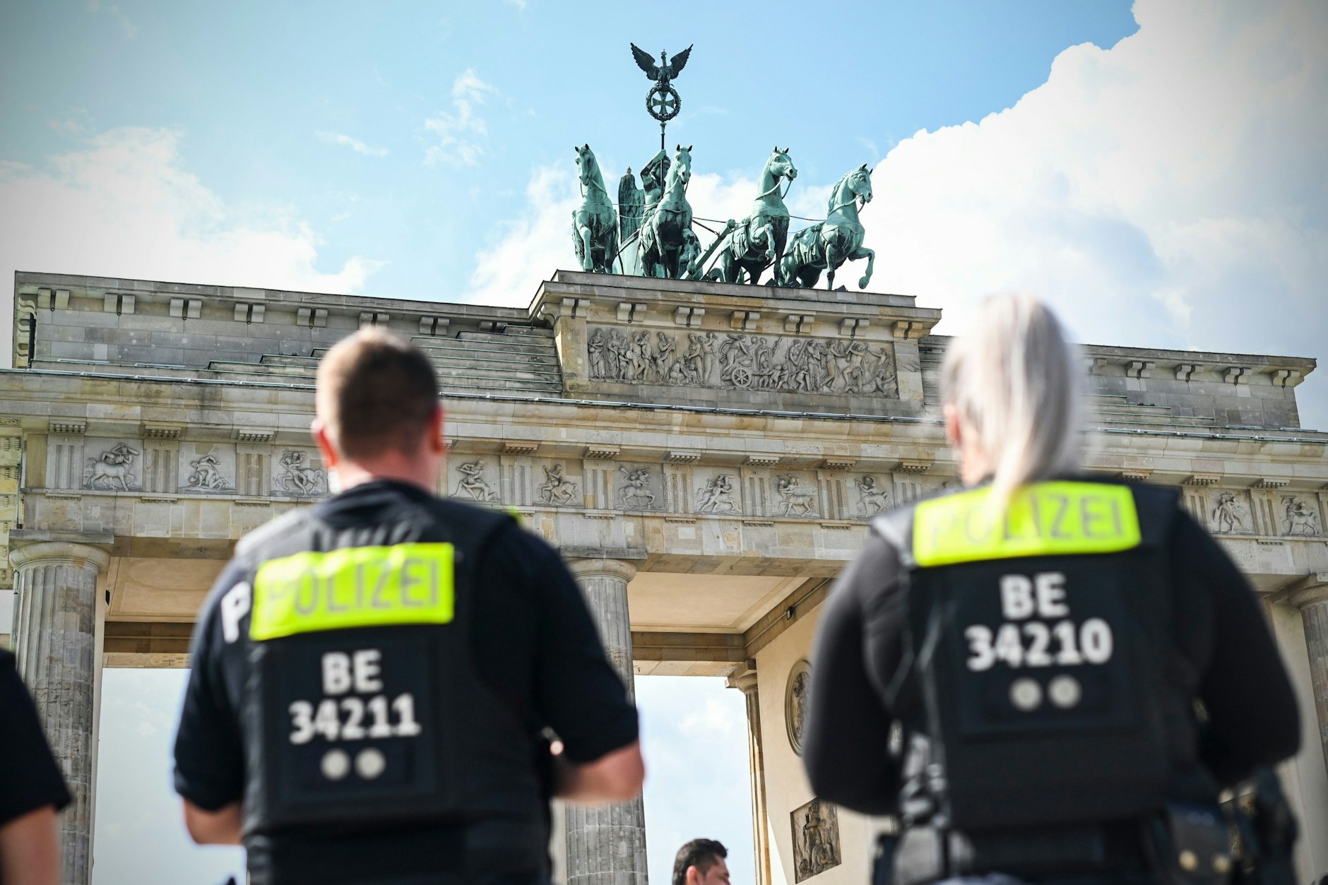 Berlin: Koffer löst großen Polizeieinsatz am Brandenburger Tor aus
