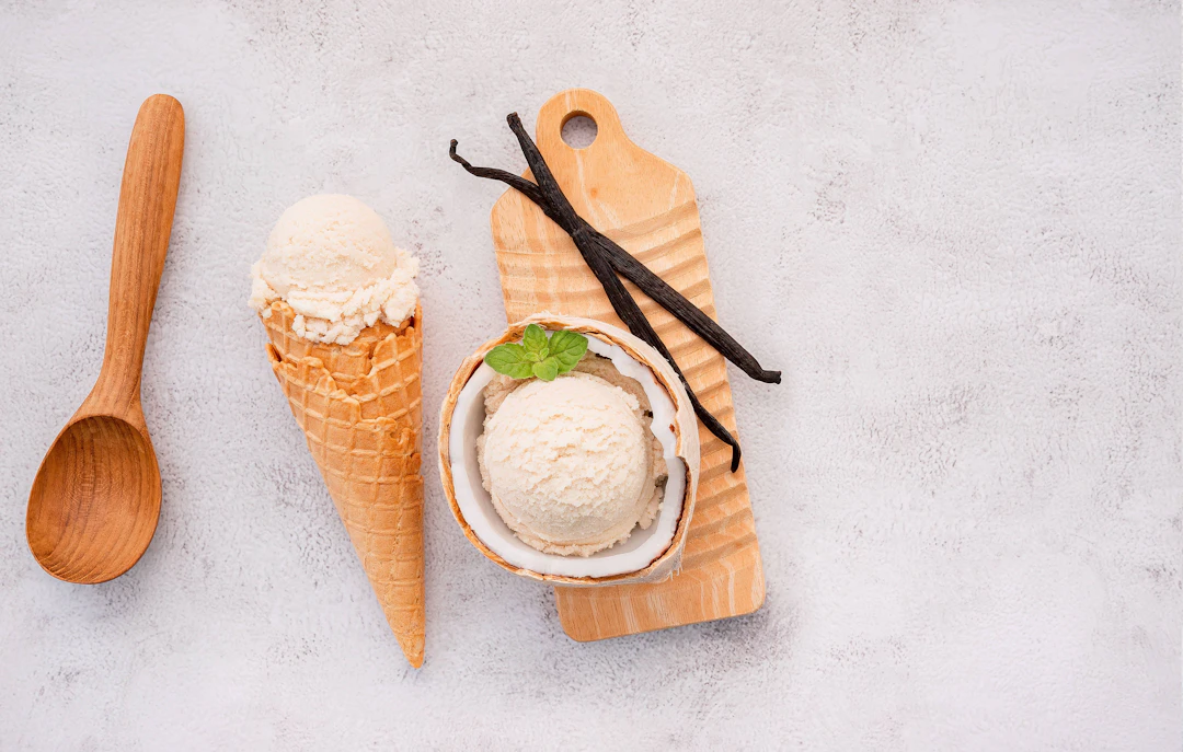 Vanilleeis ohne Eismaschine: Geheimtipp für noch mehr Aroma – mit Rezept