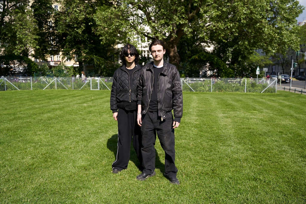 Berlin Street Style in Charlottenburg: Wie das Schwarze Café den ...