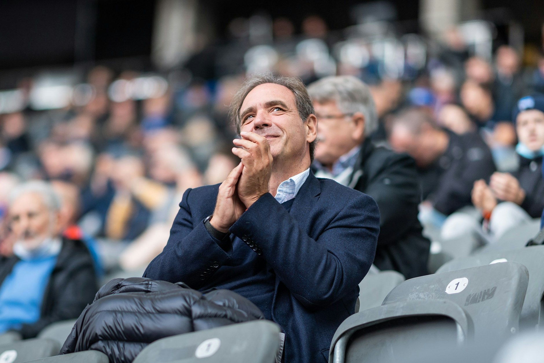 Unter CEO Carsten Schmidt scheint es, als lebt Hertha BSC in einer ...