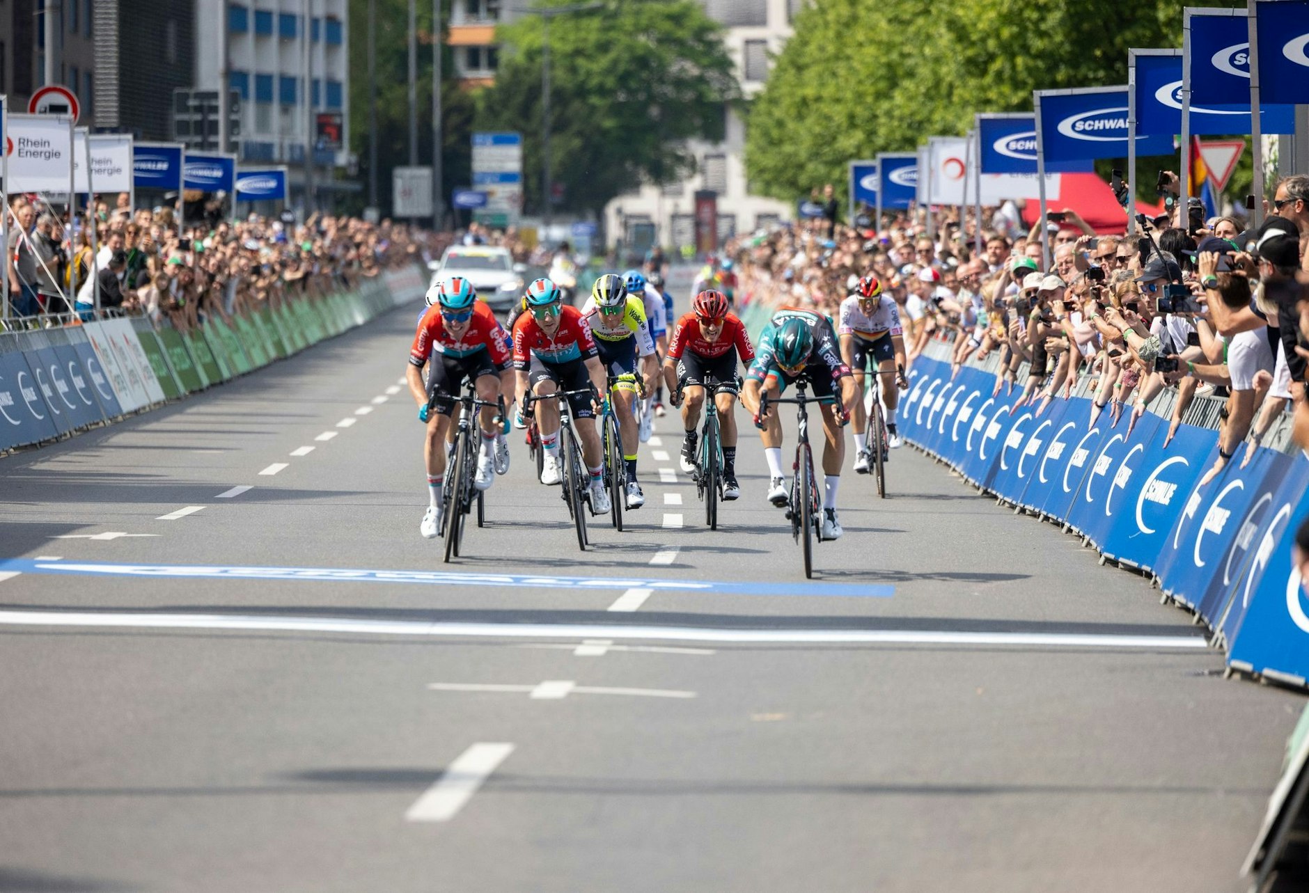 Niederländer van Poppel gewinnt Rund um Köln
