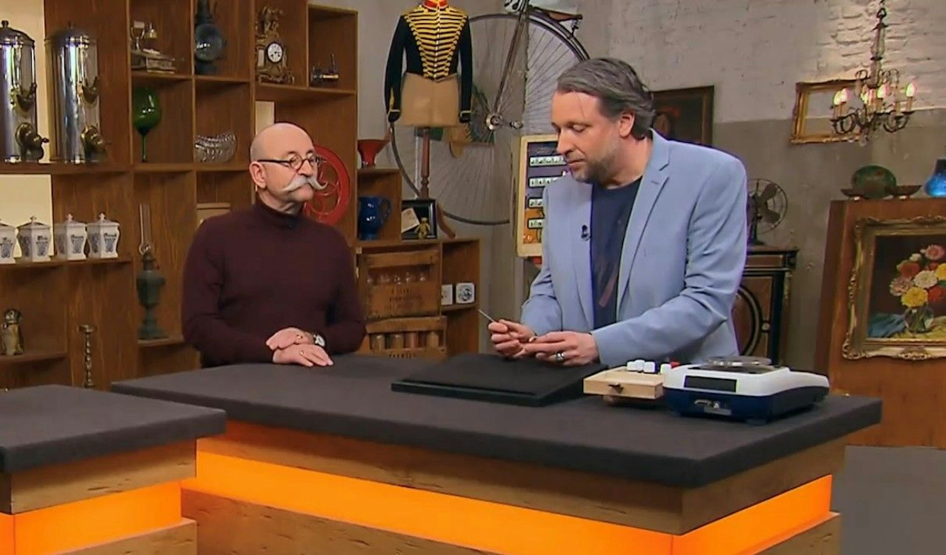 Der Neue bei „Bares für Rares“: So tickt Experte Patrick Lessmann privat