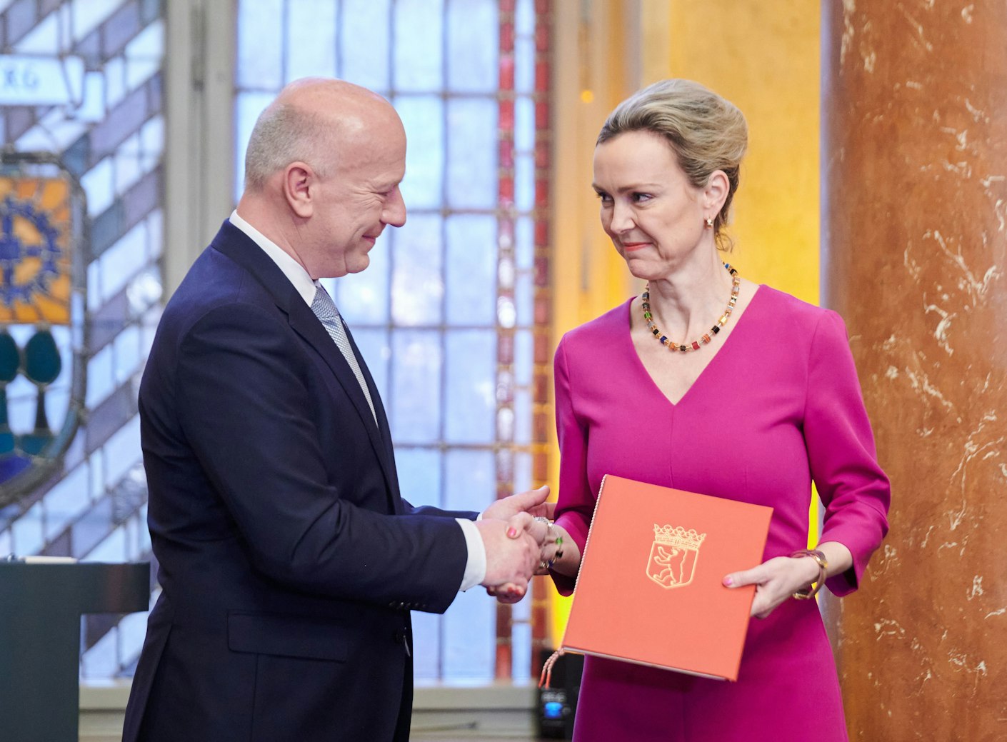 Radwege fallen in Berlin weg: So verteidigt Wegner Senatorin Manja ...