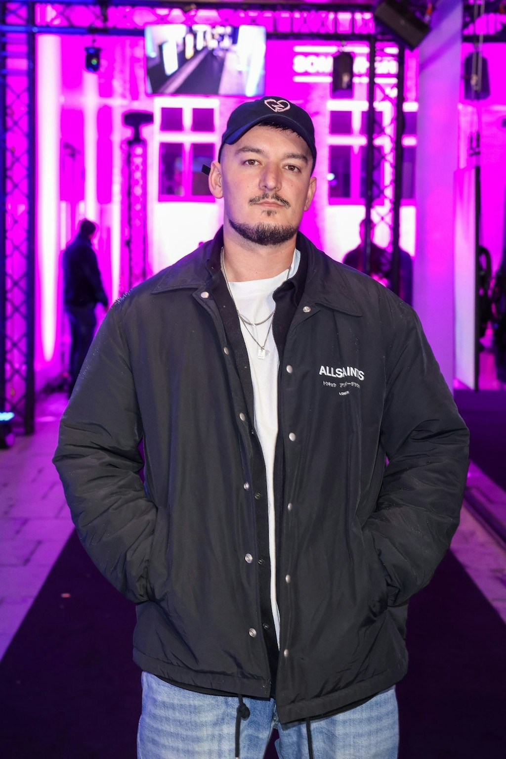 Rapper Montez erobert Spitze der Album-Charts