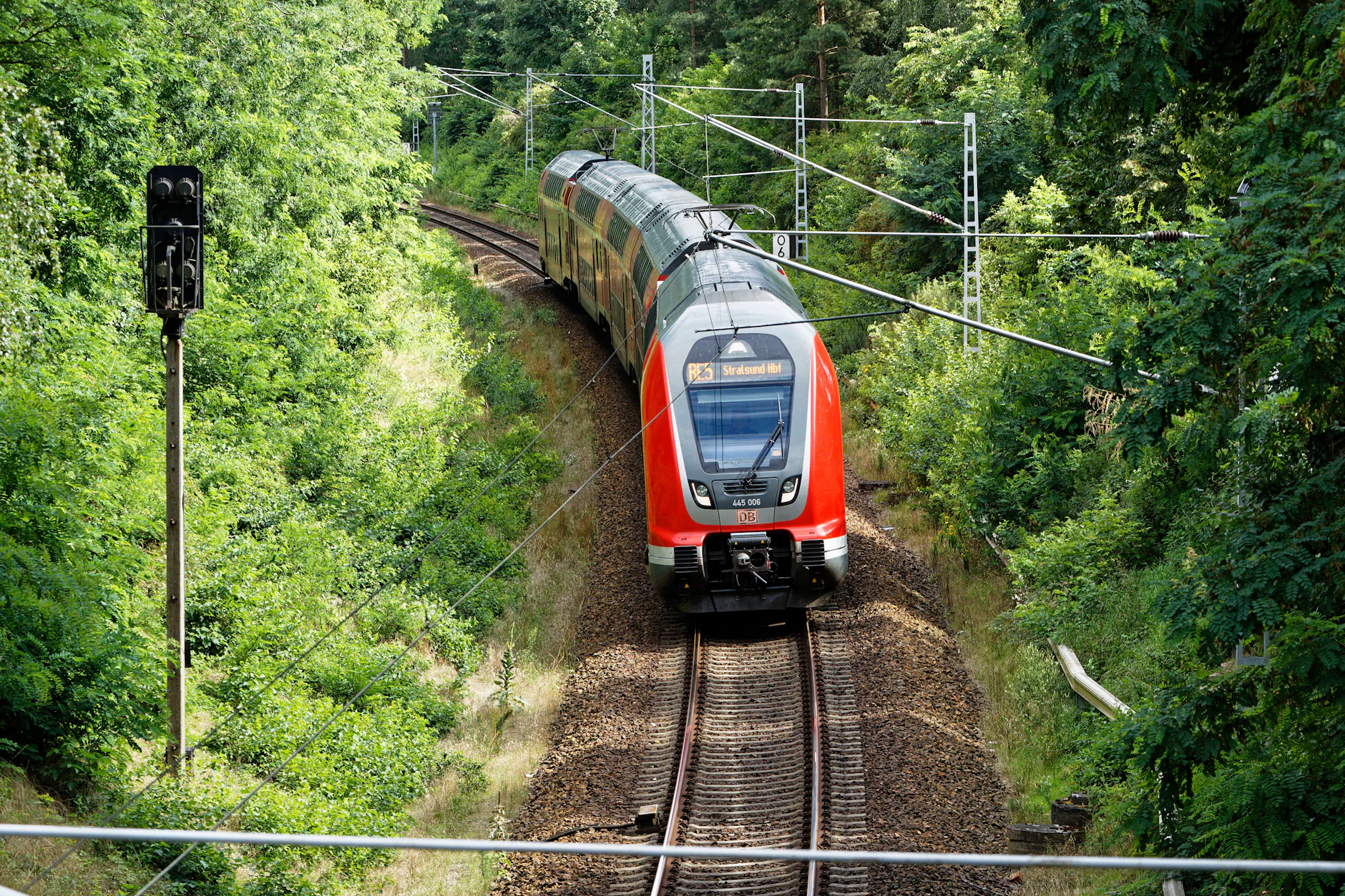 Zug Kurz Vor Berlin Evakuiert Fahrg ste Erheben Schwere Vorw rfe Gegen zug-kurz-vor-berlin-evakuiert-fahrg-ste-erheben-schwere-vorw-rfe-gegen