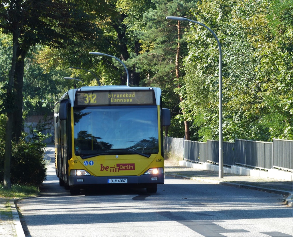 Bäderbusse der BVG fahren wieder zum Wannsee und Tegeler See