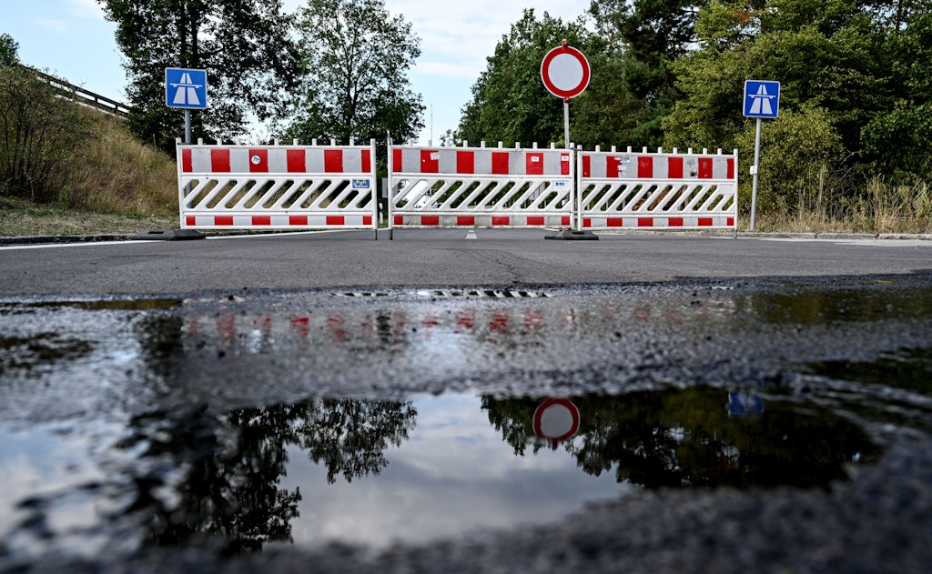 Avus wegen Sprengung im Grunewald zeitweise gesperrt