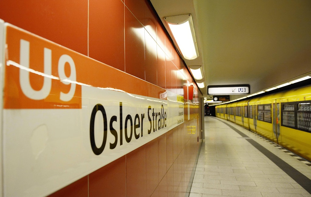 Wedding: Handydieb beißt Opfer im U-Bahnhof Osloer Straße in den Arm