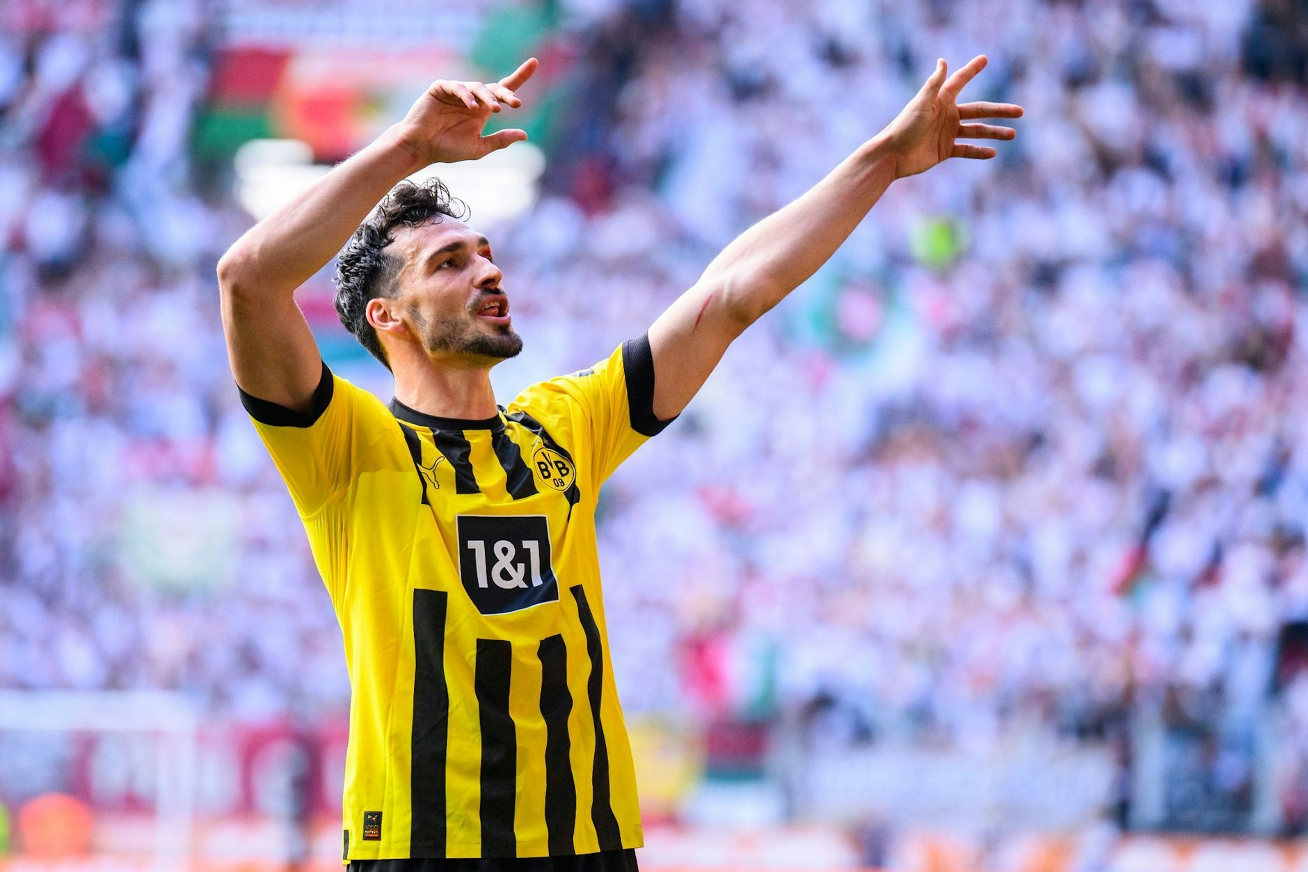 Mats Hummels scherzt über Rekordangebot für Mbappé