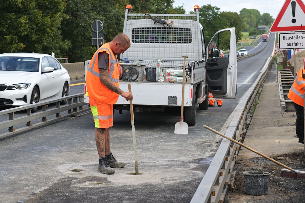 Vollsperrung! Fahrbahn auf A10 schon wieder abgesackt