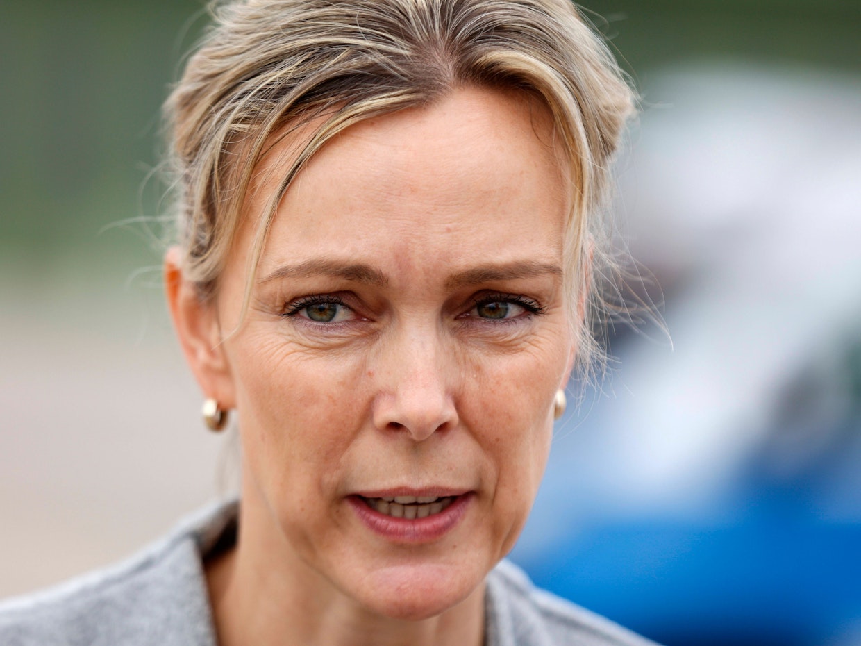 Doktorarbeit von Berliner Verkehrssenatorin Manja Schreiner soll ...