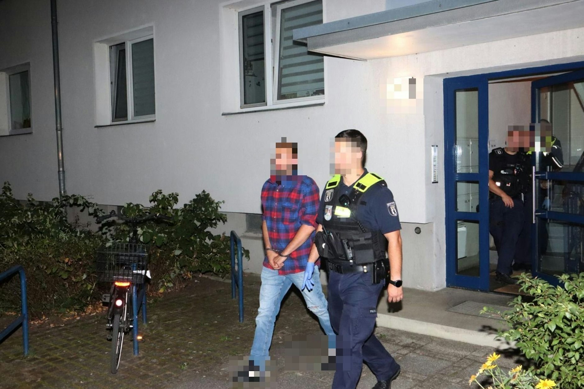 SEK-Einsatz in Berlin-Friedrichshagen: Mann bedroht Frauen mit Pistole