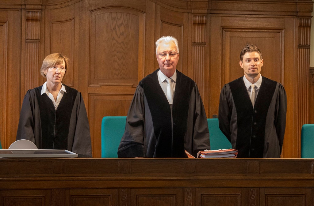 Baby tot, Mutter Favour B. vor Gericht: Warum musste die kleine Adisa ...