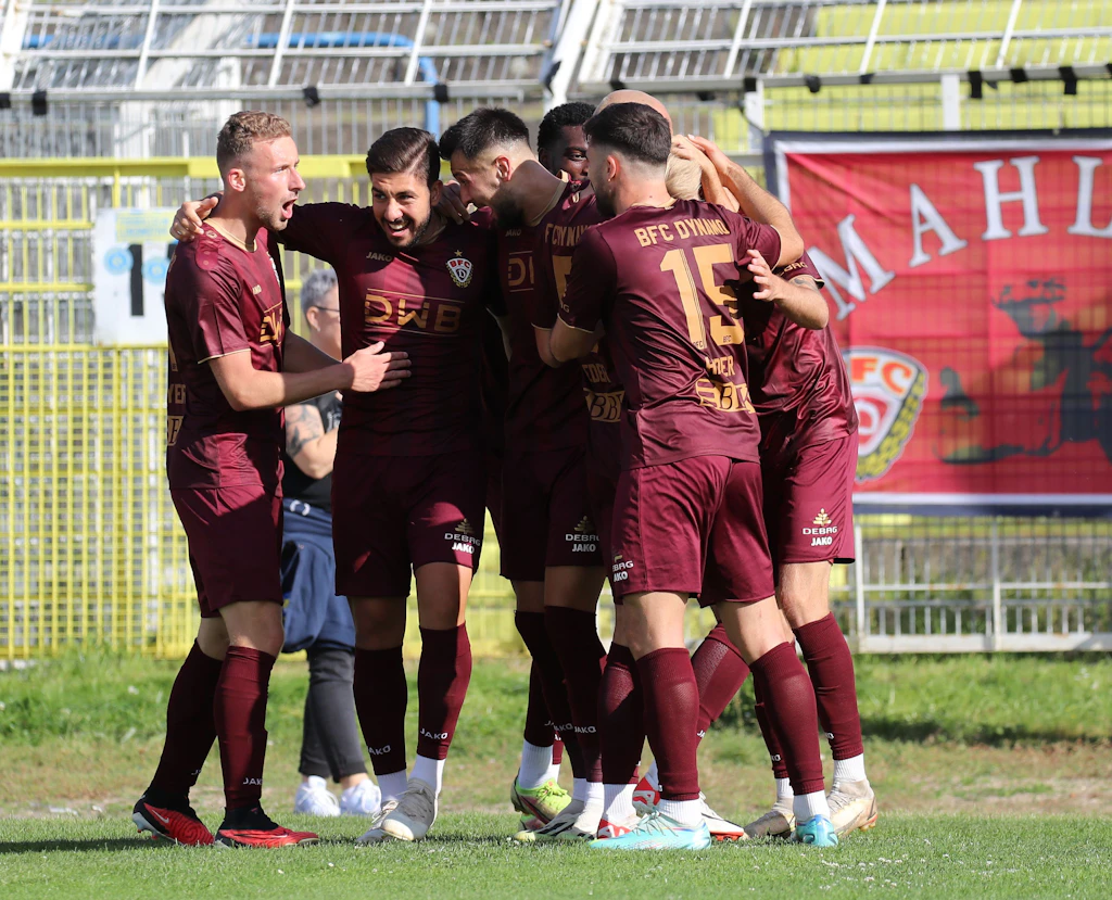 Puh! Goldiger Tag endet für BFC Dynamo fast als Blechschaden