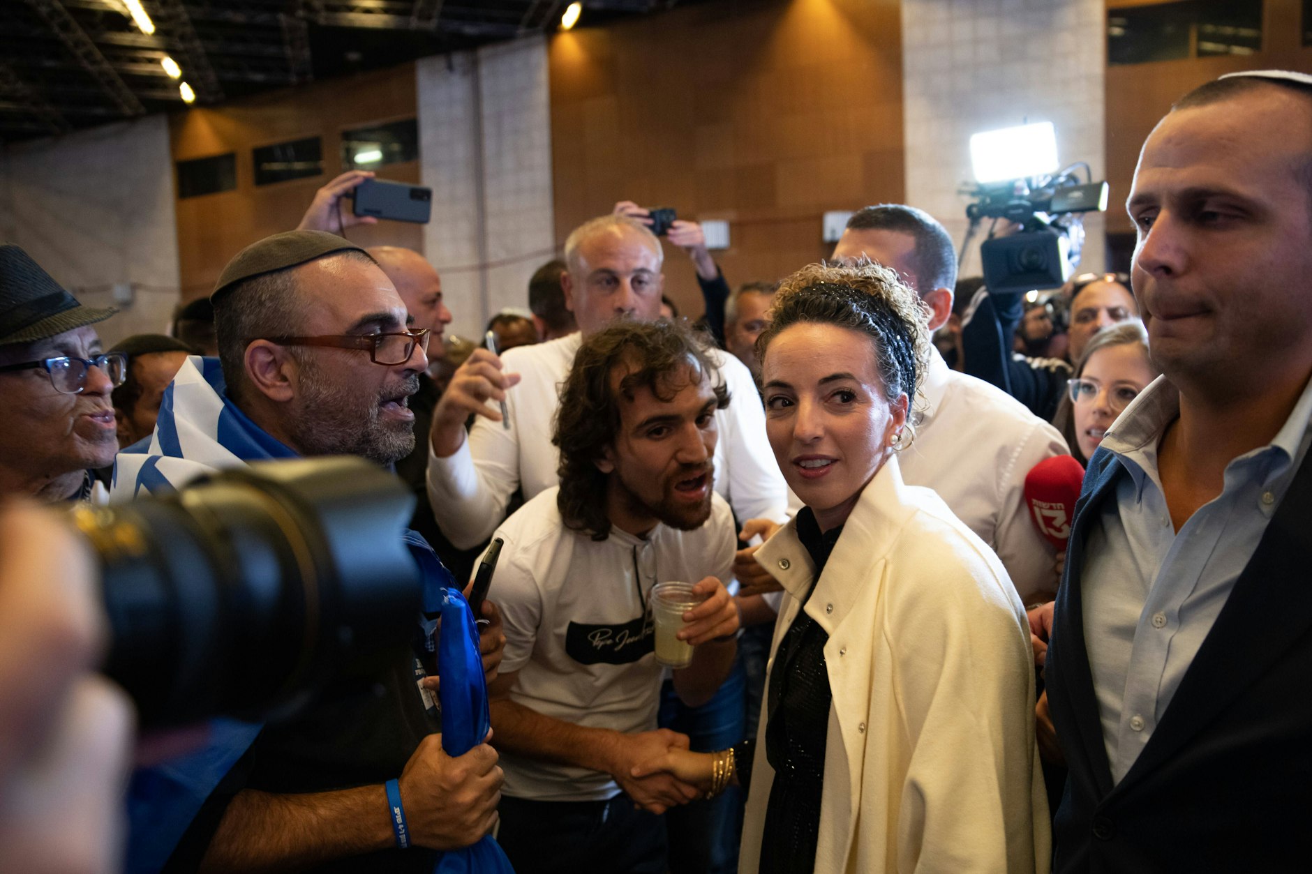 Israel: Angehörige von Opfern werfen Ministerin Idit Silman aus ...