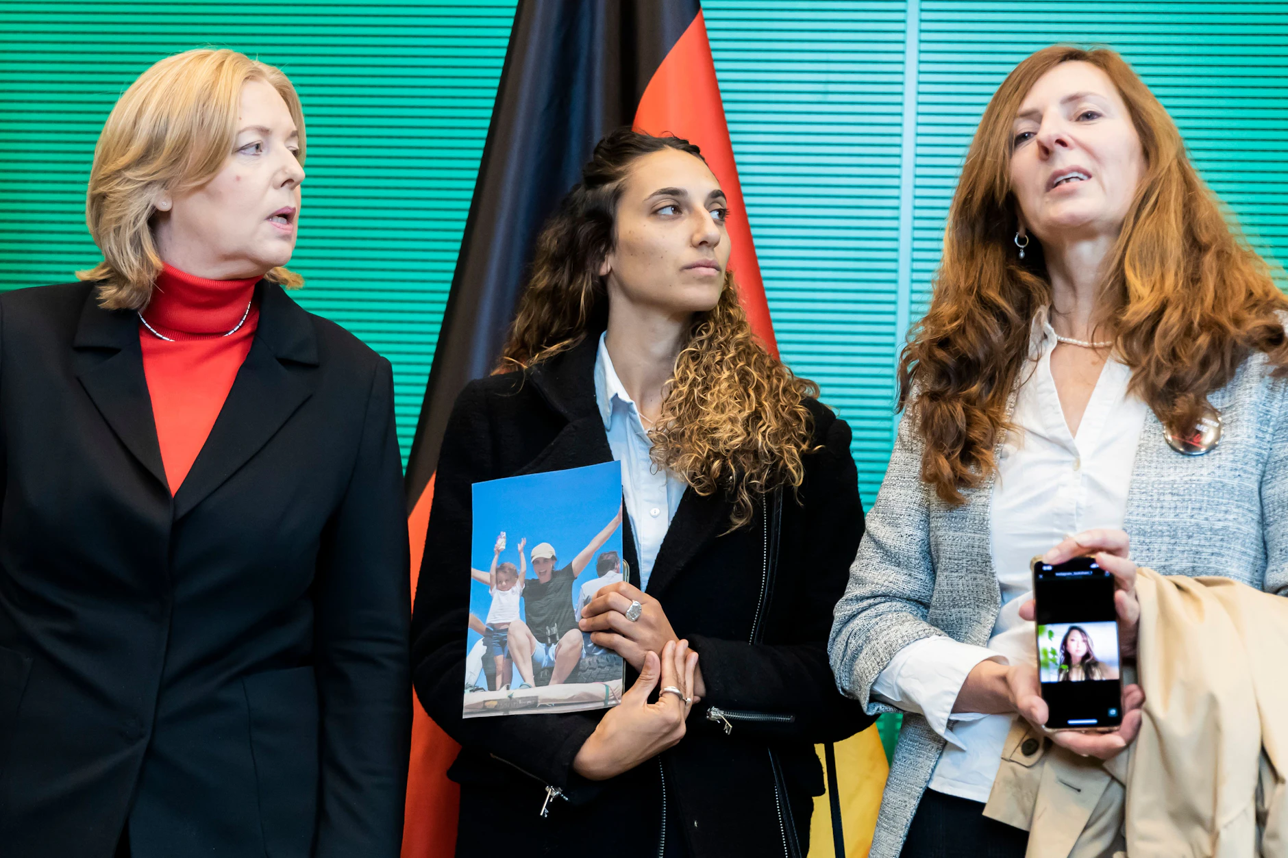Israel-Gaza-Krieg – Shani Louk ist tot: Ein Schädelknochen bringt ...
