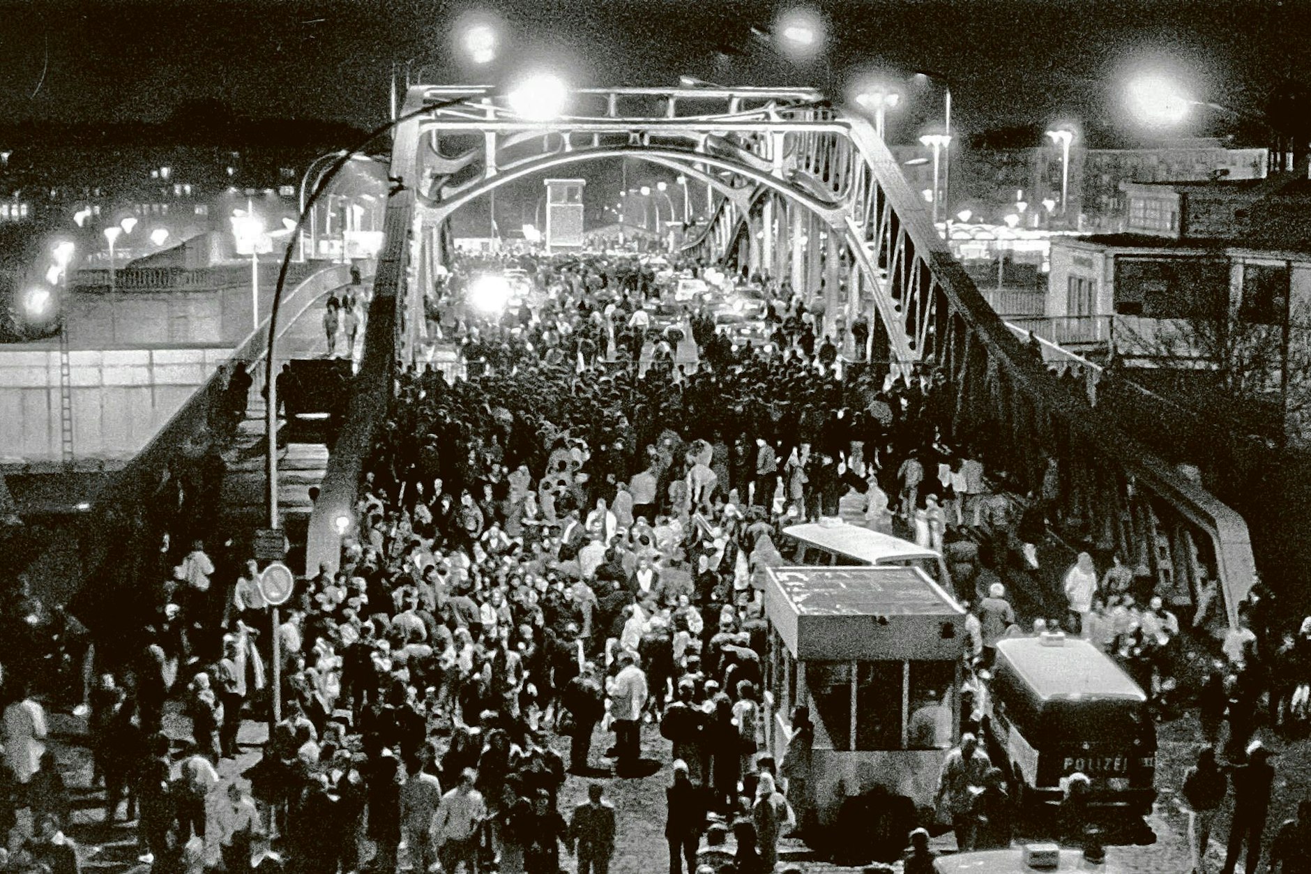 34 Jahre nach dem Mauerfall: So führte das erste DDR-Reisegesetz zur Revolution