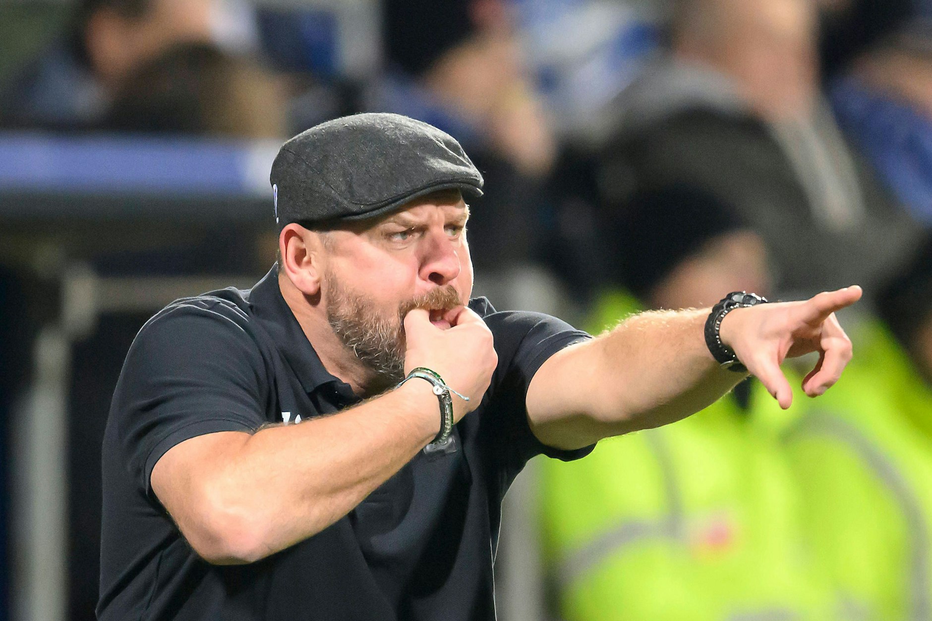 1. FC Union Berlin: Wer bei den Eisernen auf Trainer Urs Fischer folgen ...