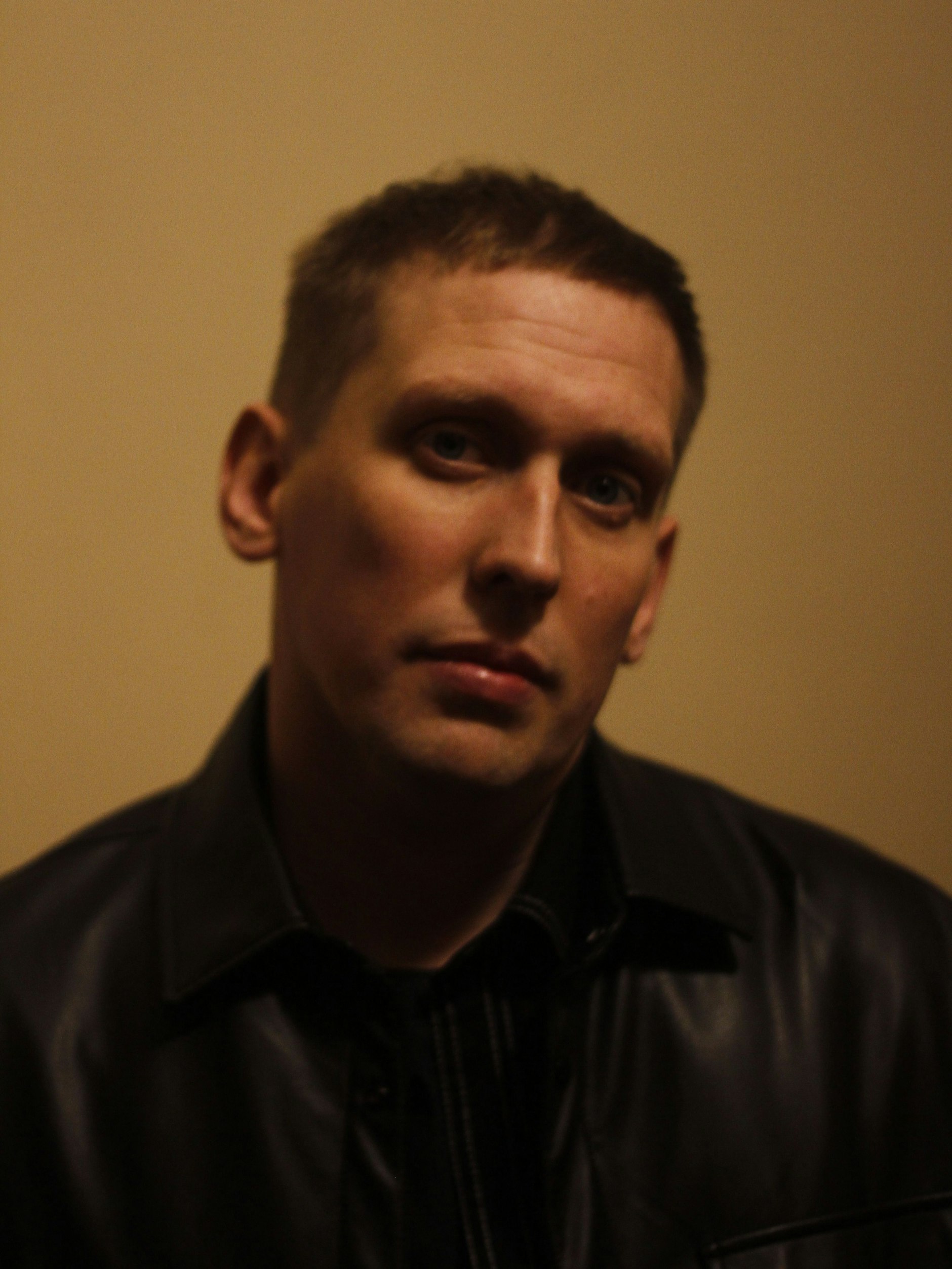 Grim104: Der Berliner Rapper und seine neue Platte „Ende der Nacht ...