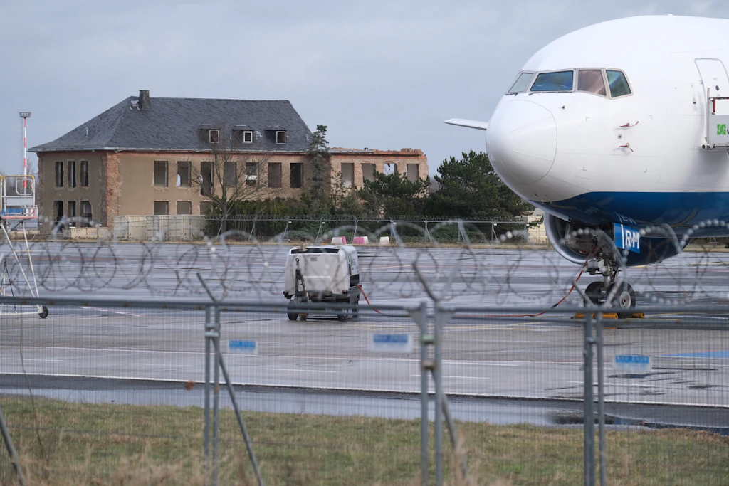 Generalshotel am Flughafen BER: Etwa die Hälfte des Baudenkmals ist ...