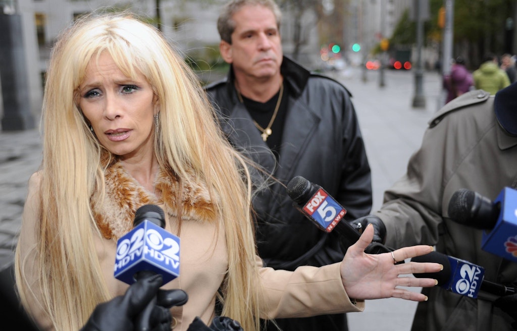 Mob Wife: TikTok-Trend feiert den Look der Mafiabraut