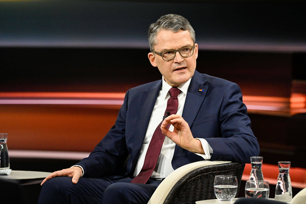 Den Krieg nach Russland tragen? Holt Kiesewetters Truppen aus den ...