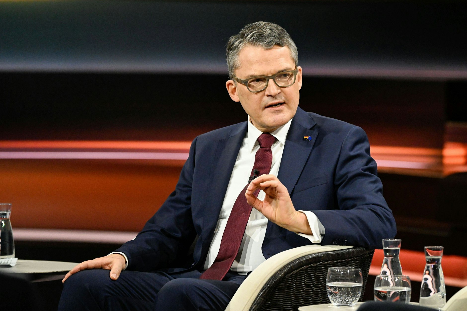 Den Krieg nach Russland tragen? Holt Kiesewetters Truppen aus den ...