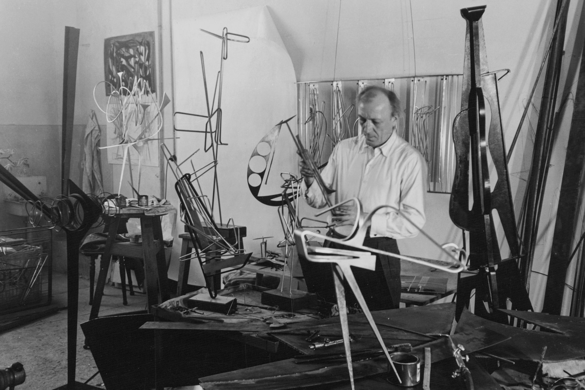 Berlinische Galerie: Hans Uhlmann, der Künstler-Ingenieur – von Draht ...