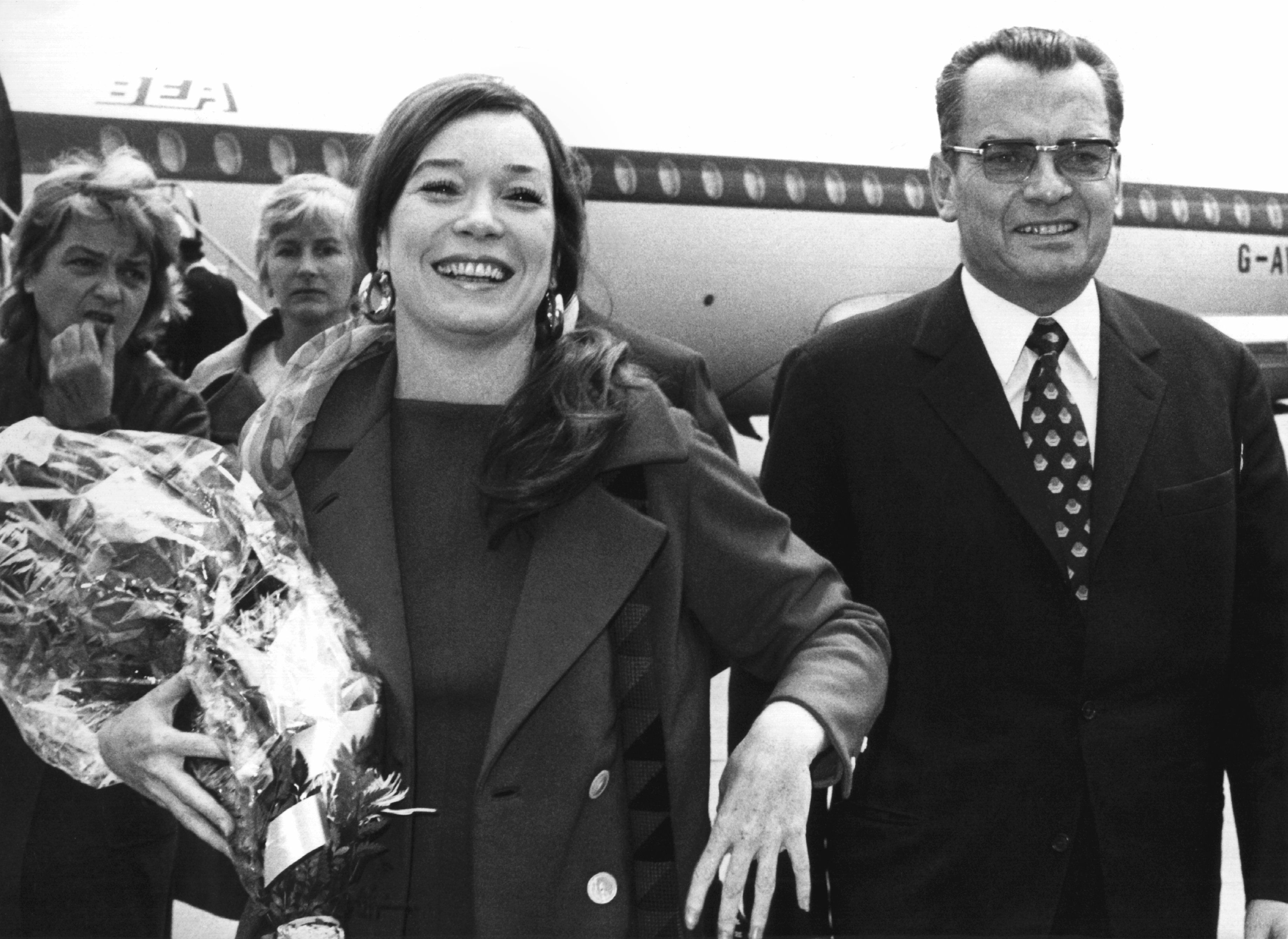 Hilde Coppi: Für die BRD eine Verräterin, in der DDR eine Heldin – ihre ...