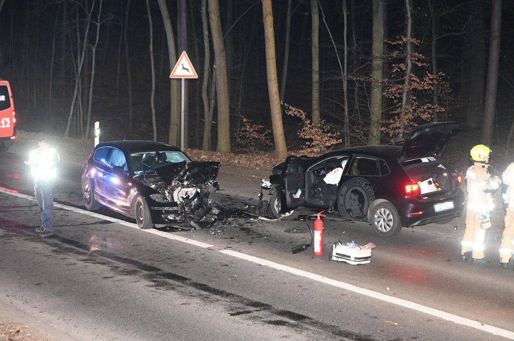 Unfall nach Ausweichmanöver in Reinickendorf: Zwei Frauen schwer verletzt