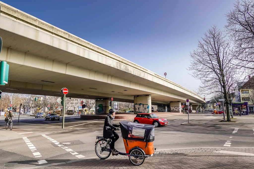 Breitenbachplatz: Die Straßenbrücke im Südwesten von Berlin kommt weg ...