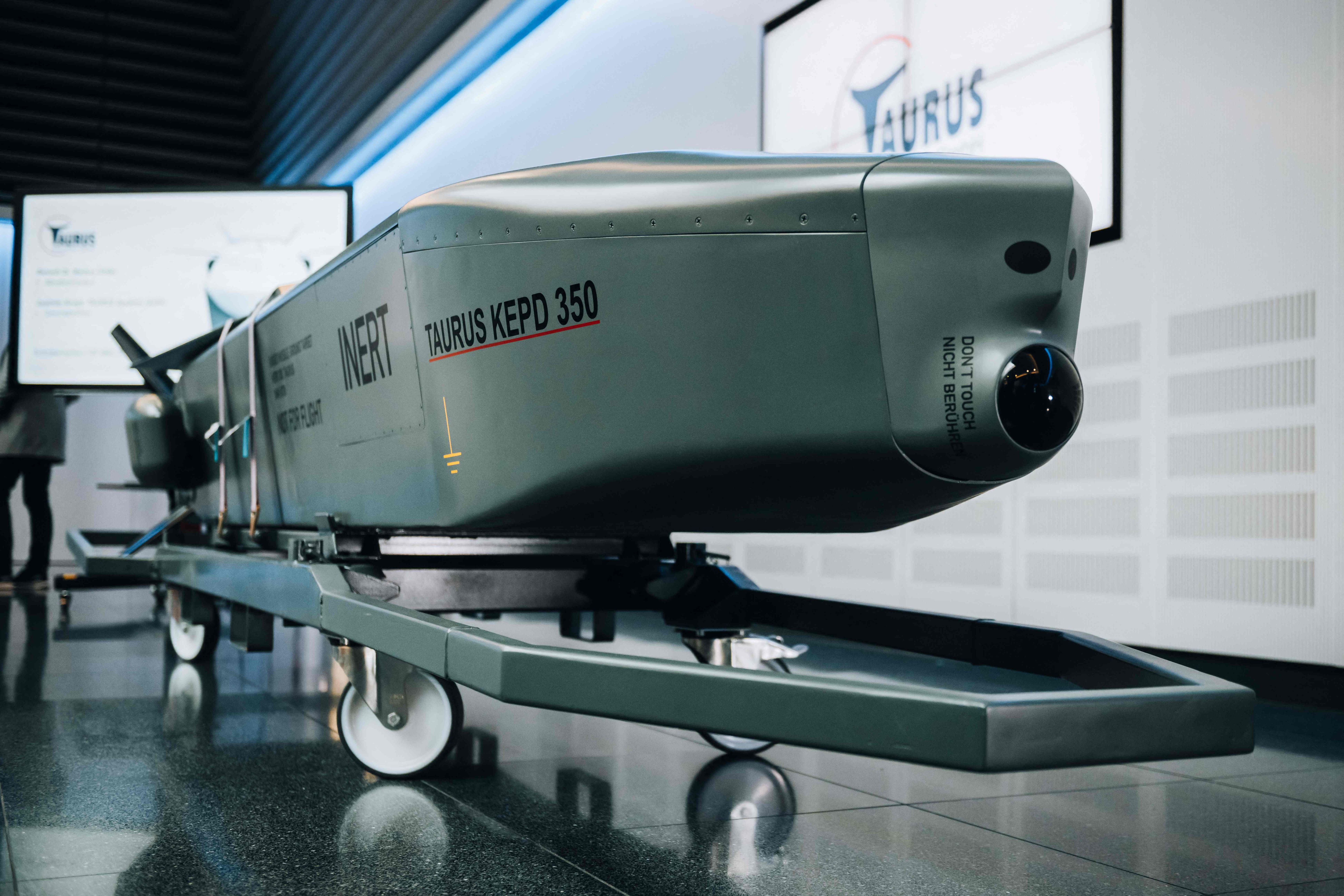 Taurus-Lieferung in die Ukraine: Mehrheit der Deutschen laut neuer ...