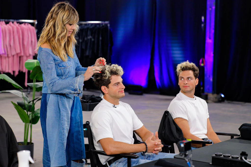 GNTM-Zwillinge verzweifelt: Erste Fotos – so krass wird das Umstyling!