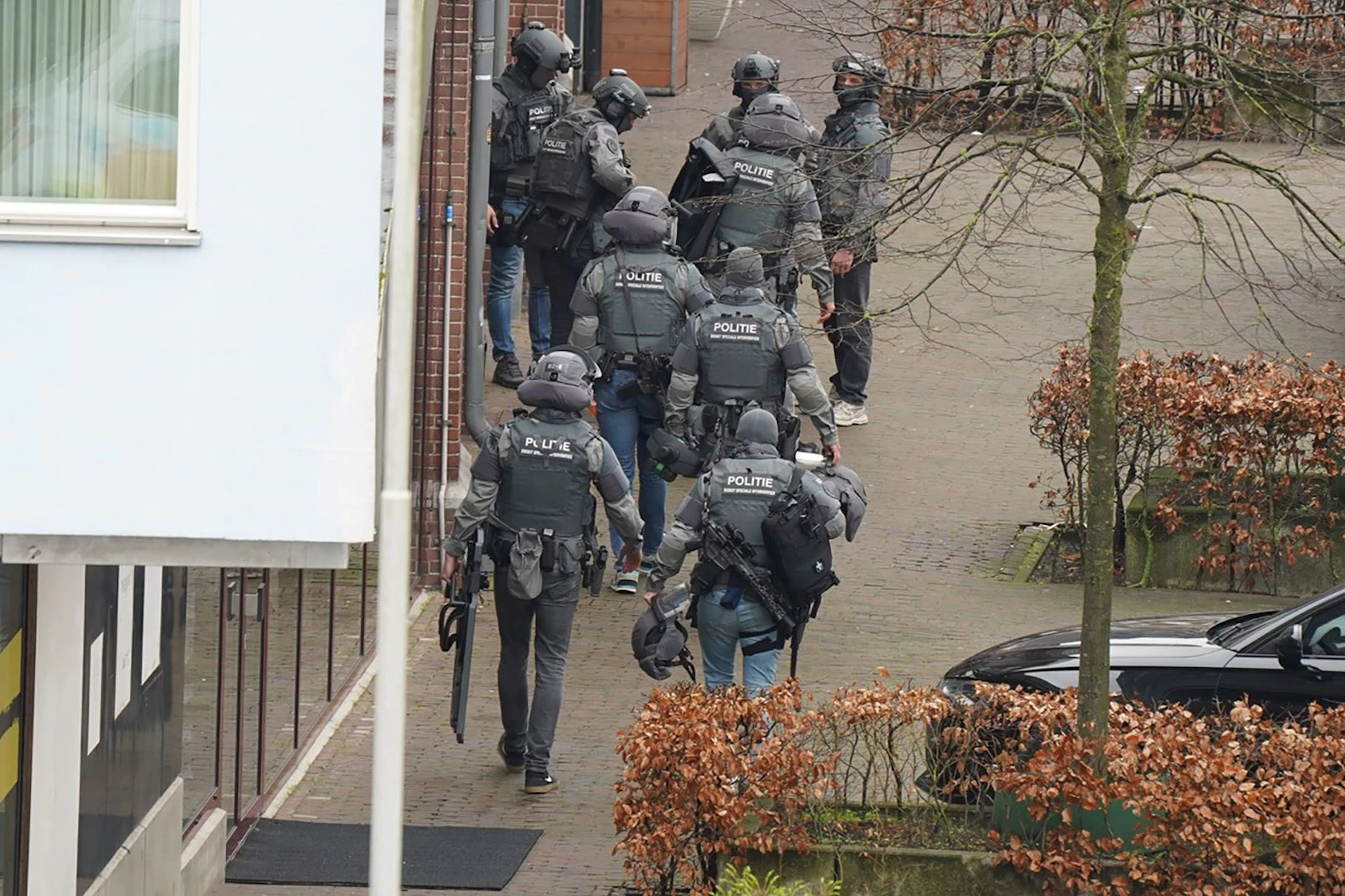 Niederlande: Geiselnahme in Café in Ede – Polizei nimmt Verdächtigen fest
