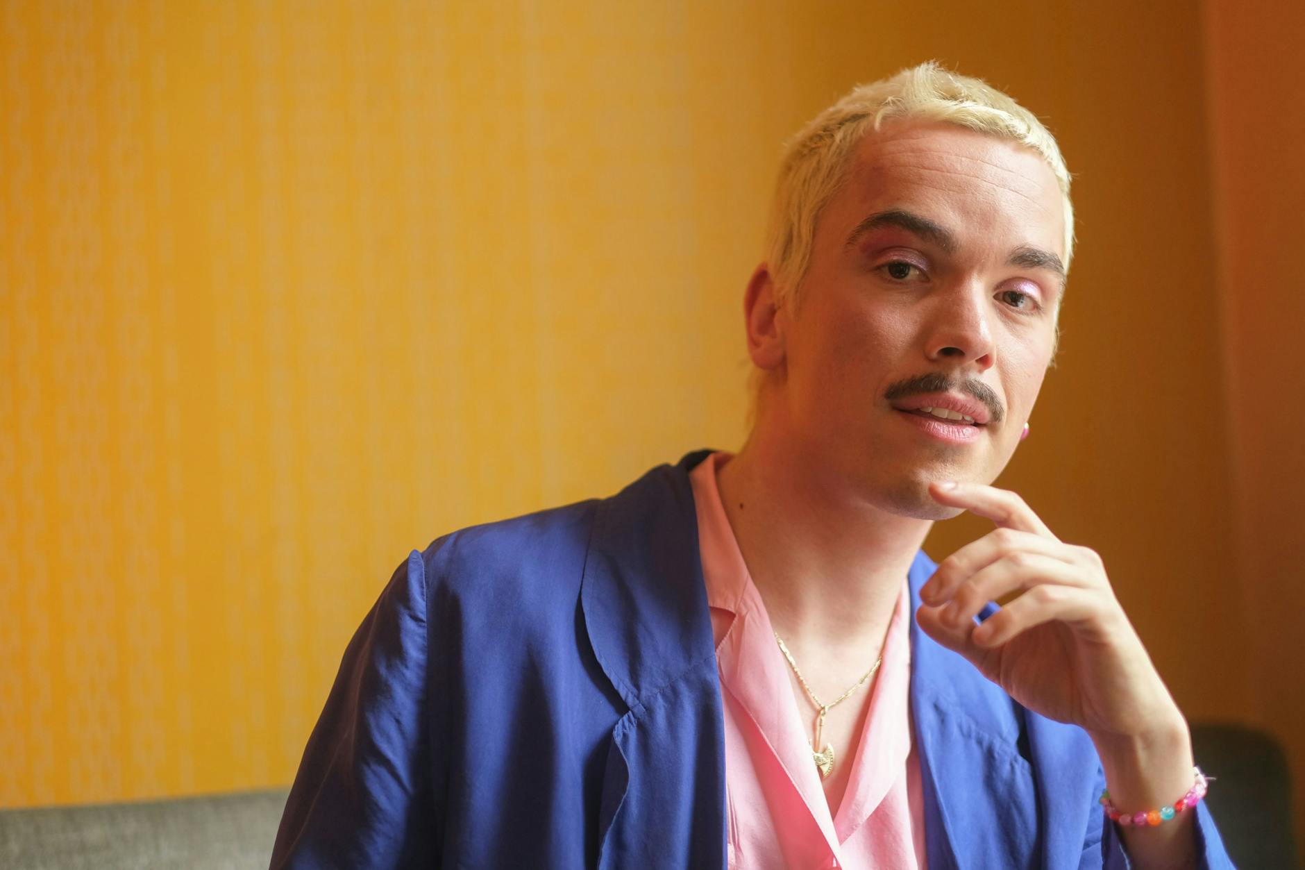 Die Generation Z Und Der Sex In Aller Freundschaft Berliner Autor Ole Liebl Im Interview