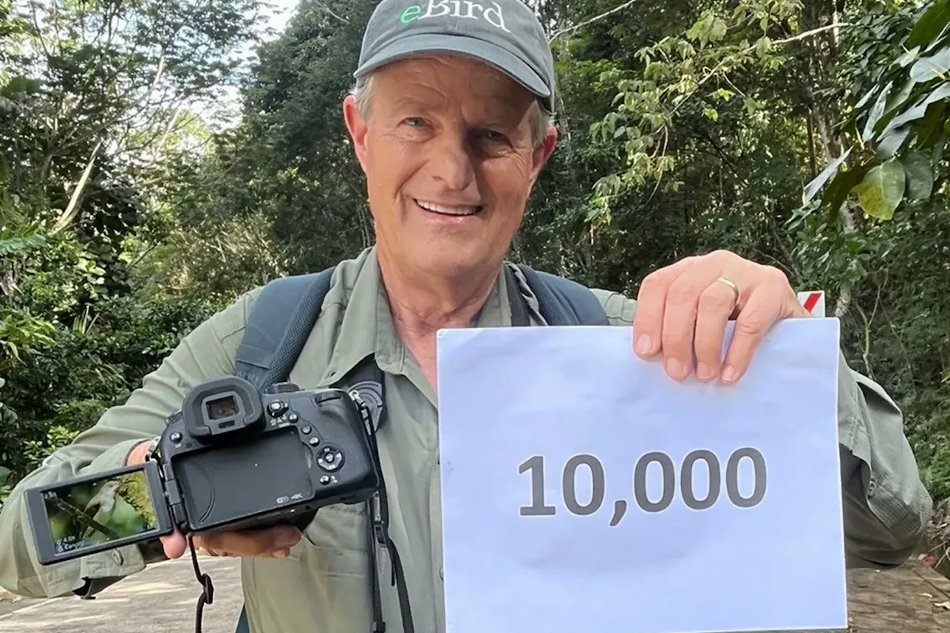 US-Diplomat Peter Kaestner hat als Erster auf der Welt 10.000 ...