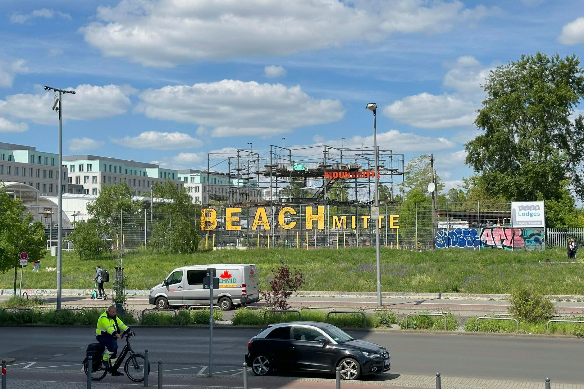 Klettern in Berlin: Die Style-Polizei verteilt Knöllchen am Beach Mitte