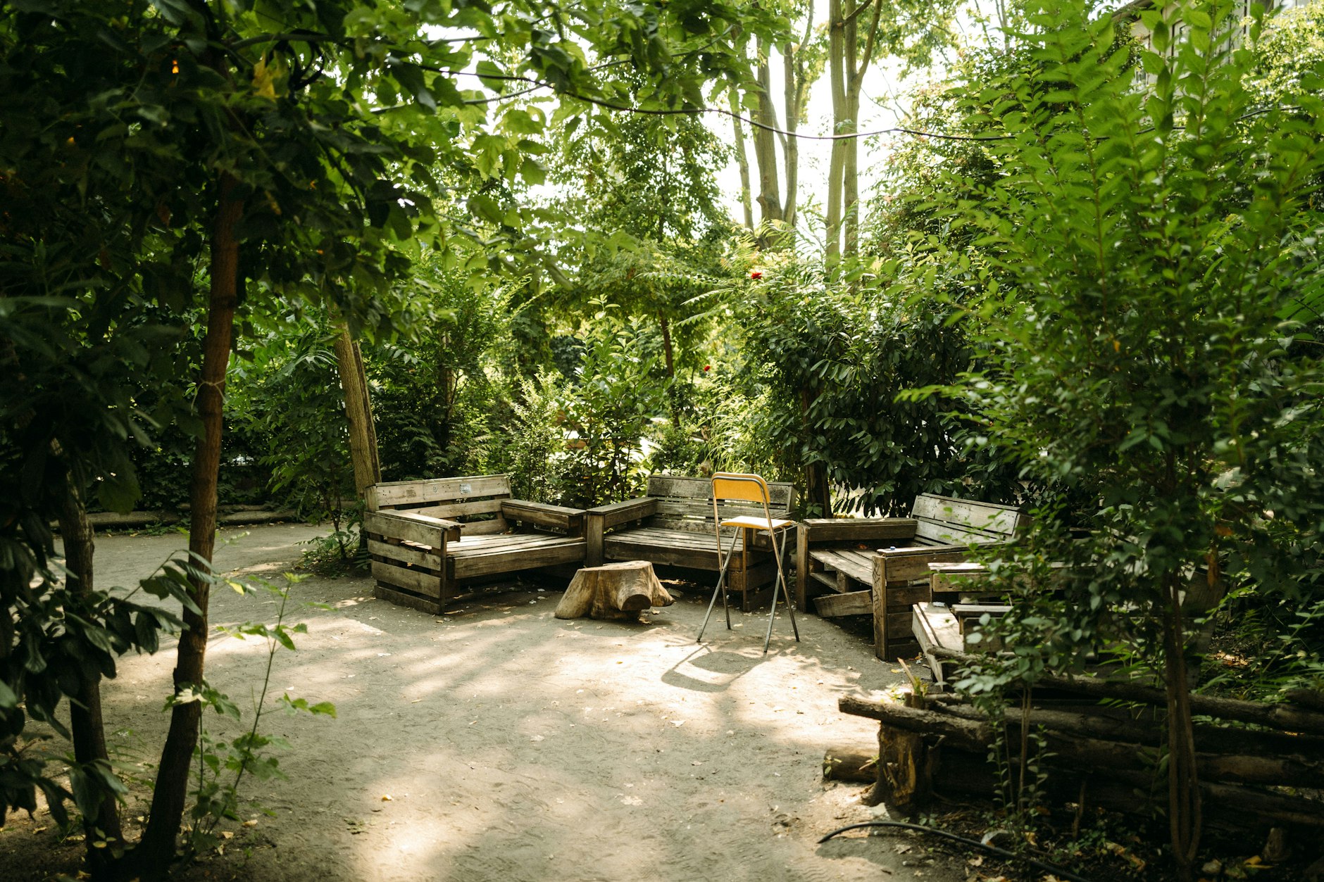 Berlin-Friedrichshain: Techno-Club About Blank eröffnet Sektgarten