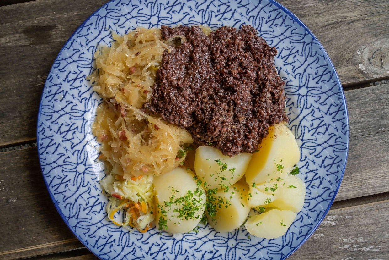 Leckeres Rezept für „Tote Oma“: Leckere Blutwurst wie in der DDR