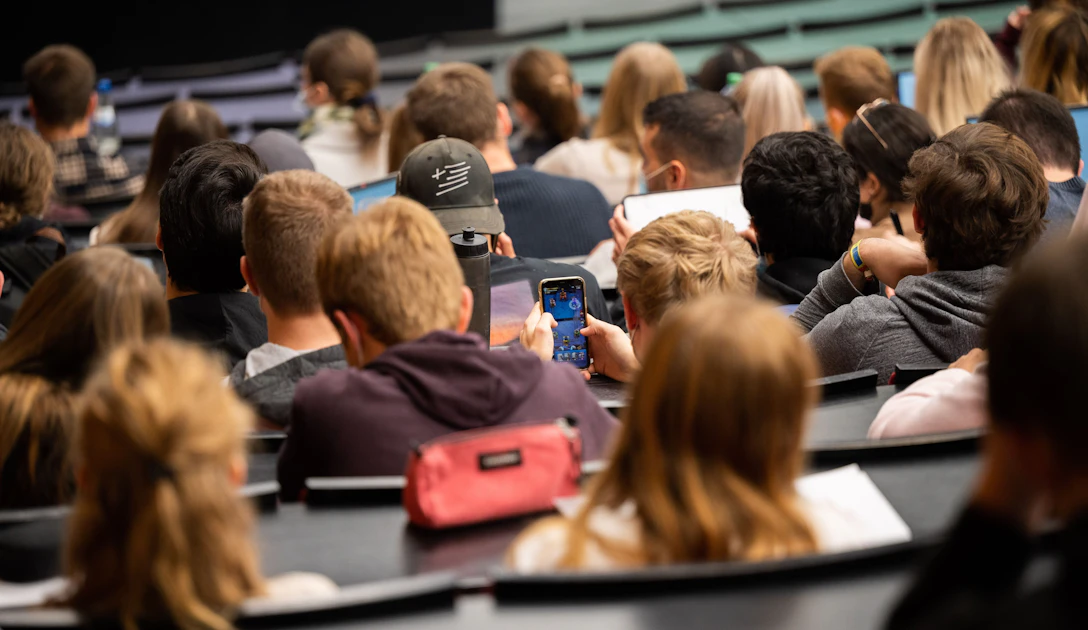 Rassistische Gesänge auf Sylt: Studentin bekommt Uni-Hausverbot