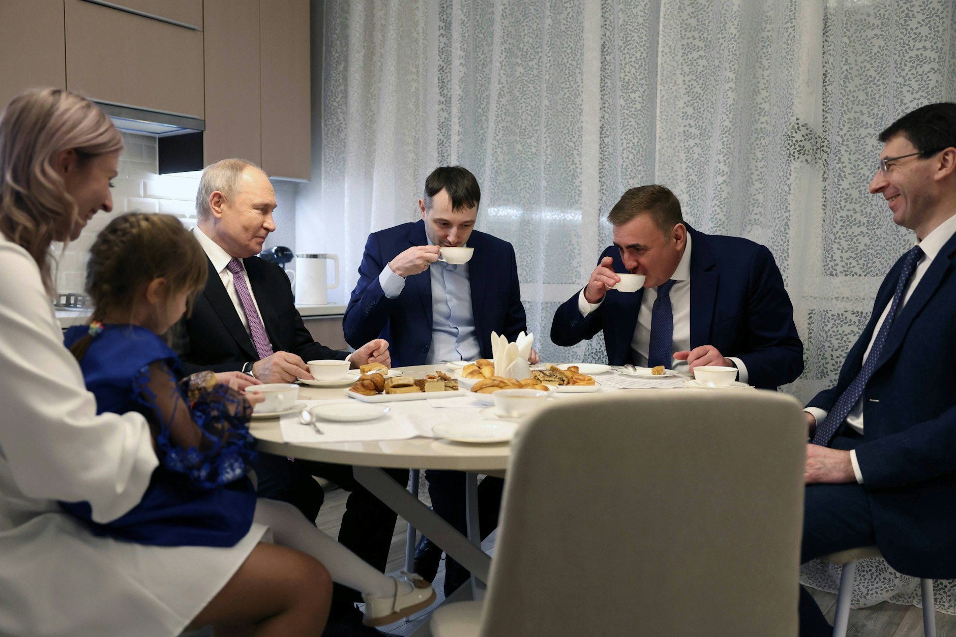 „Putins Nachfolger“ wird Kreml-Berater: Wer ist Alexej Djumin?