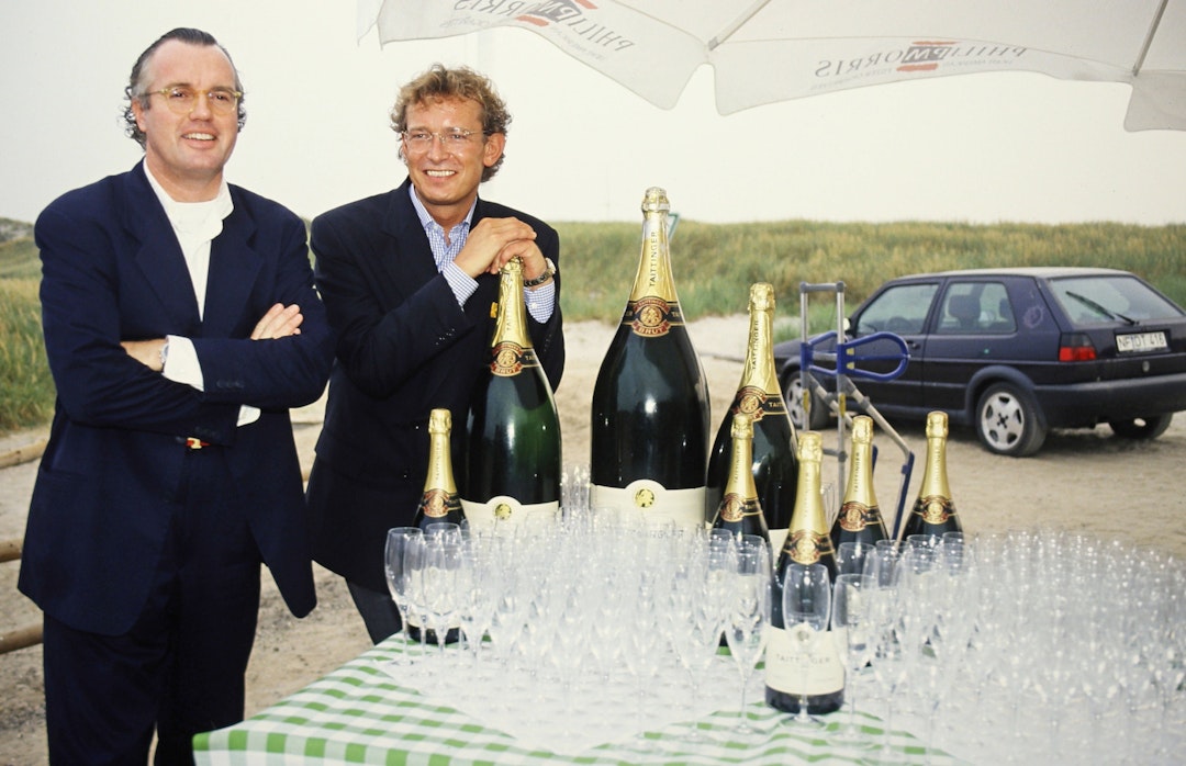 Sylt-Style zwischen Preppy und Punk: Schulter-Pullover, Stachelfrisur ...