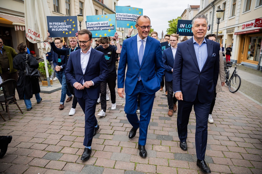 Friedrich Merz in Potsdam: Nach Avicii singen sie „Das Lied der Deutschen“