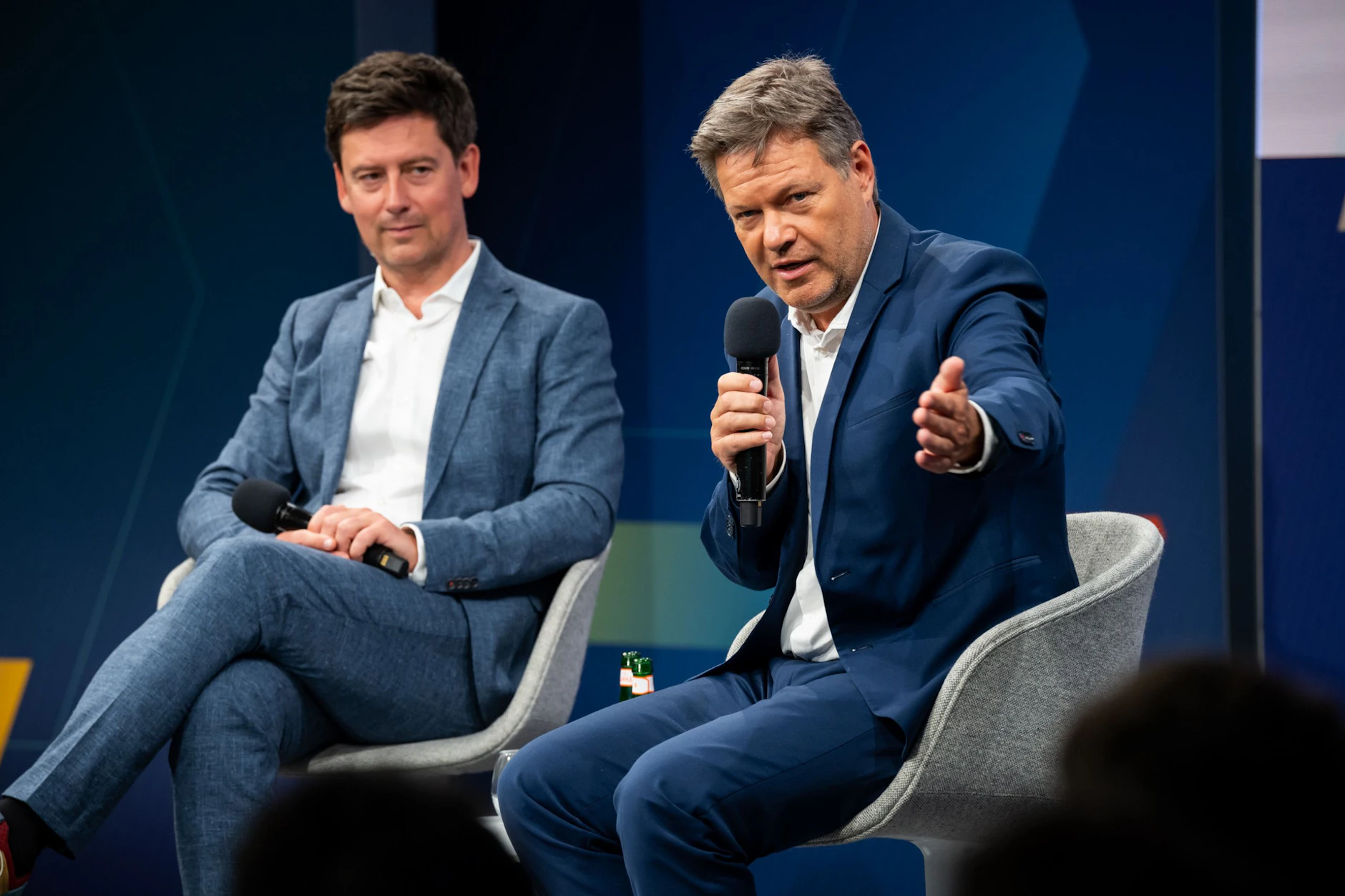 Großer Wirtschaftstreff bei Berlin: „Ostdeutsche lassen sich ihre ...